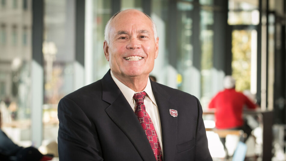 After becoming a business leader, veteran gives back - Alumni News