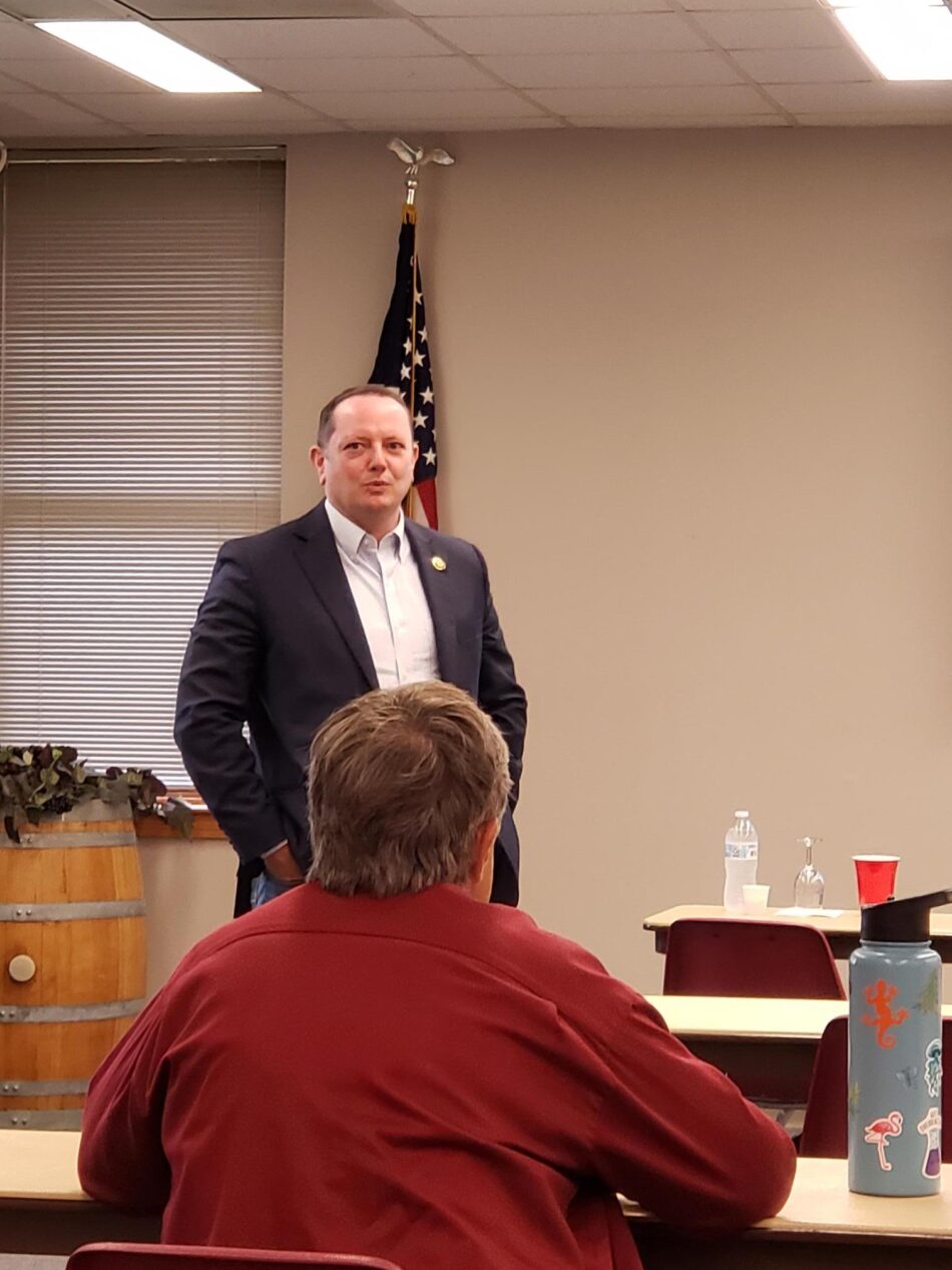 Congressman Eric Burlison visited the Fruit Experiment Station - What's ...